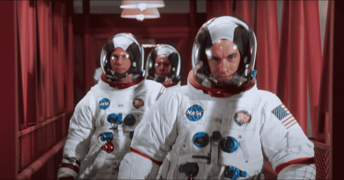 A Thrilling Look at the "Apollo 13" Trailer